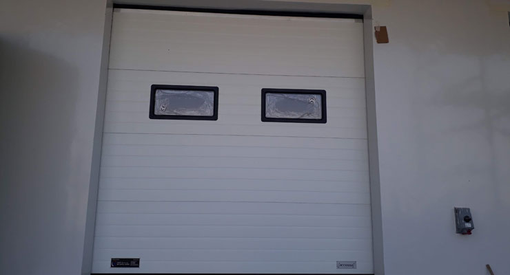 Sectional overhead door